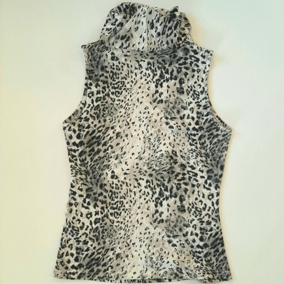 Suzy Shier | Tops | Classy Leopard Print Turtleneck Sleevless Top ...